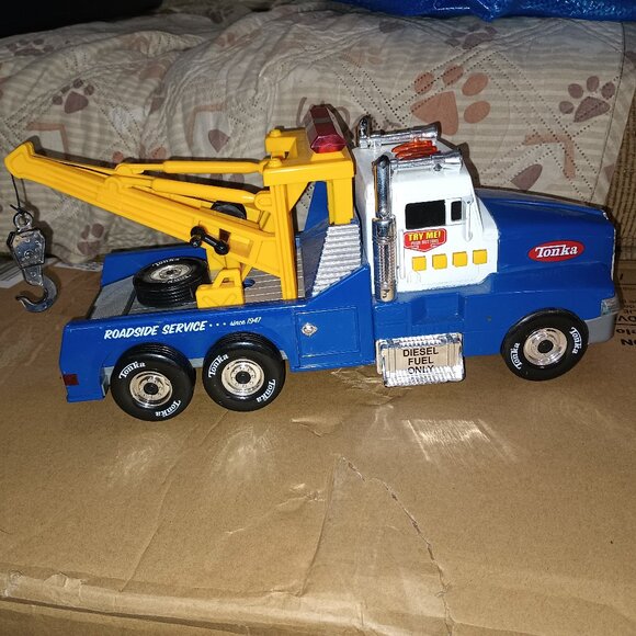 Tonka | Toys | 992 Hasbro Funrise Tonka Lights And Sound Tow Truck ...